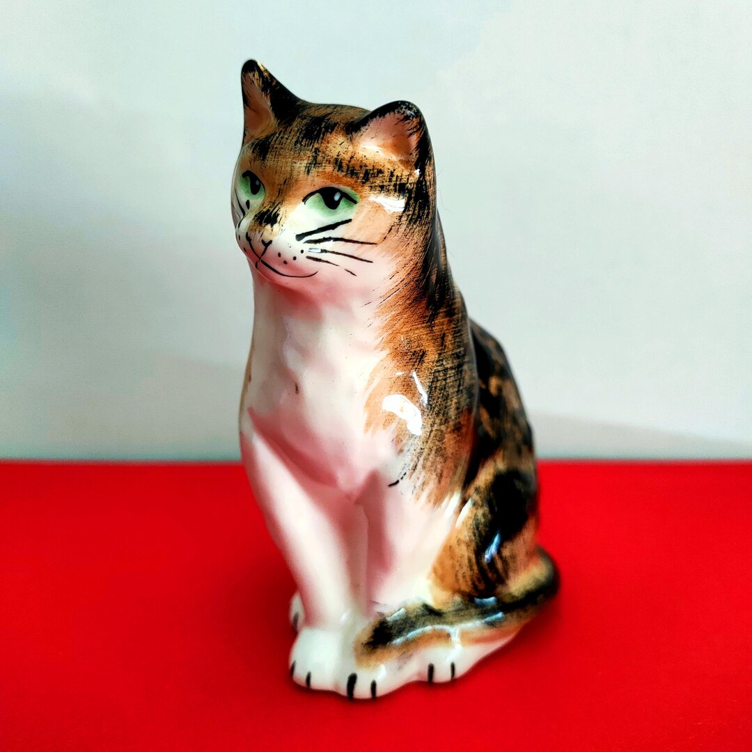 Vintage Cat Figurine Babbacombe Pottery England Cat Figurine Raymonds ...