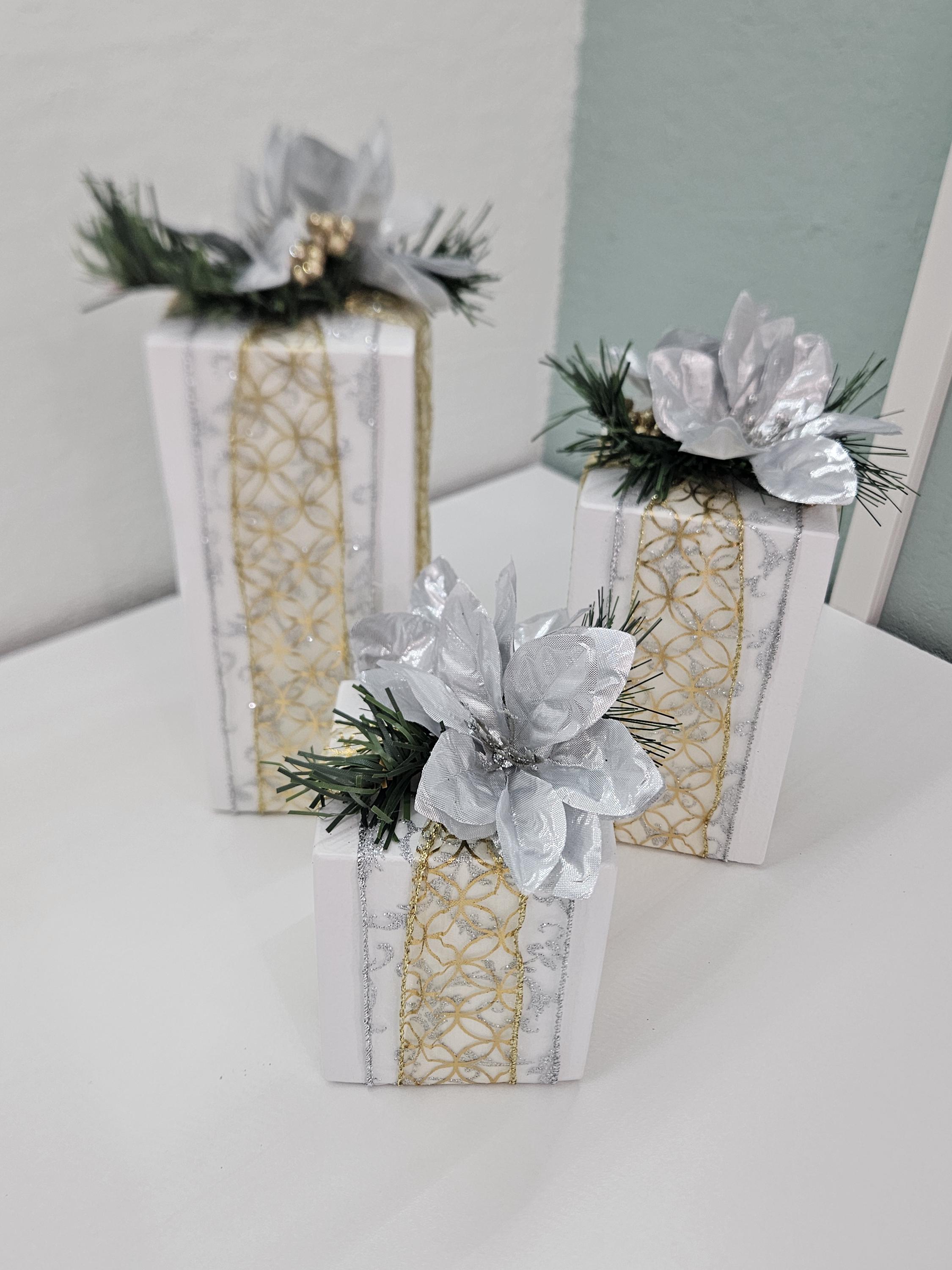 Set of 3 Wooden Christmas Present Decorations - Etsy