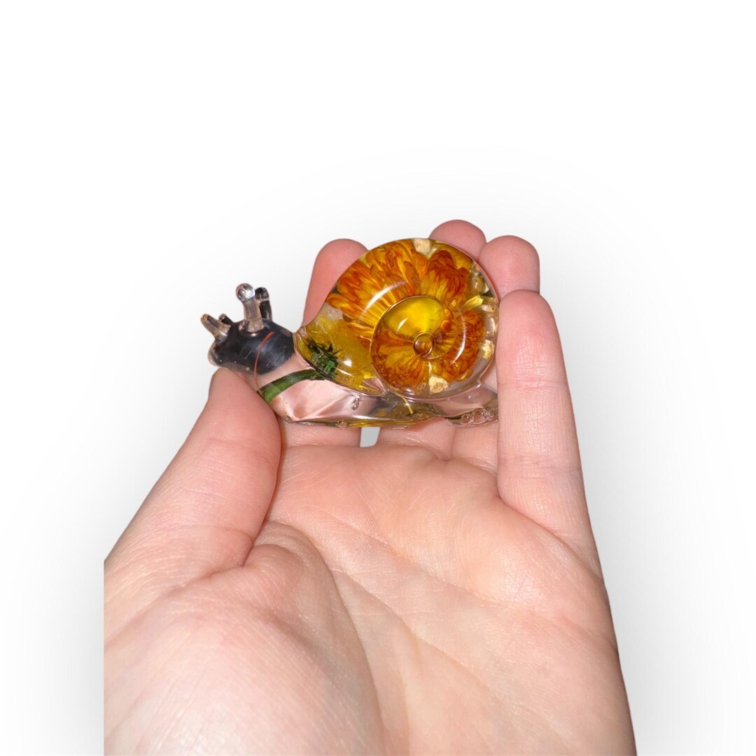 3D Resin Snail Paperweight: Custom Color Desk Decor - Etsy