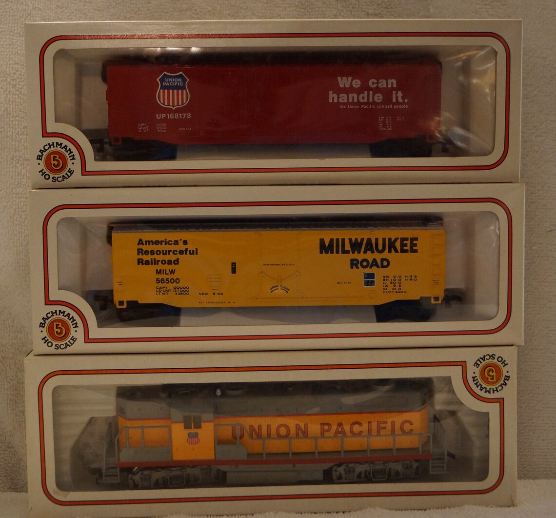 Bachmann Train Set Vintage 1980's W/engine, 7 Cars, Track, Power Pack ...