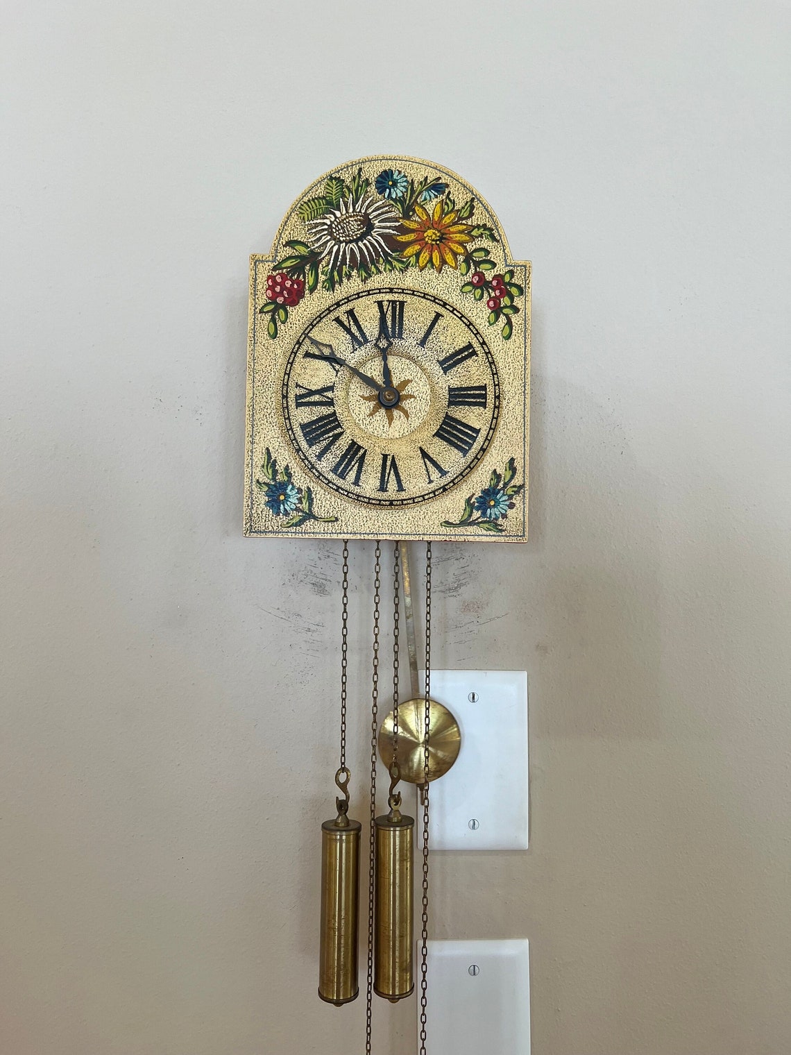 Shield Clock Working Vintage, Black Forest German Made. Very Cute Clock ...