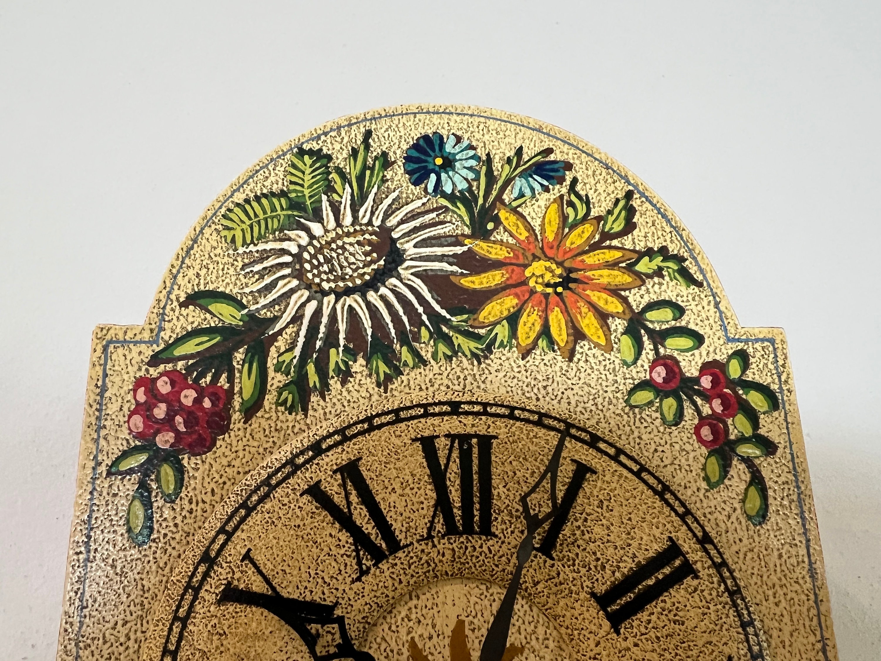 Shield Clock Working Vintage, Black Forest German Made. Very Cute Clock ...