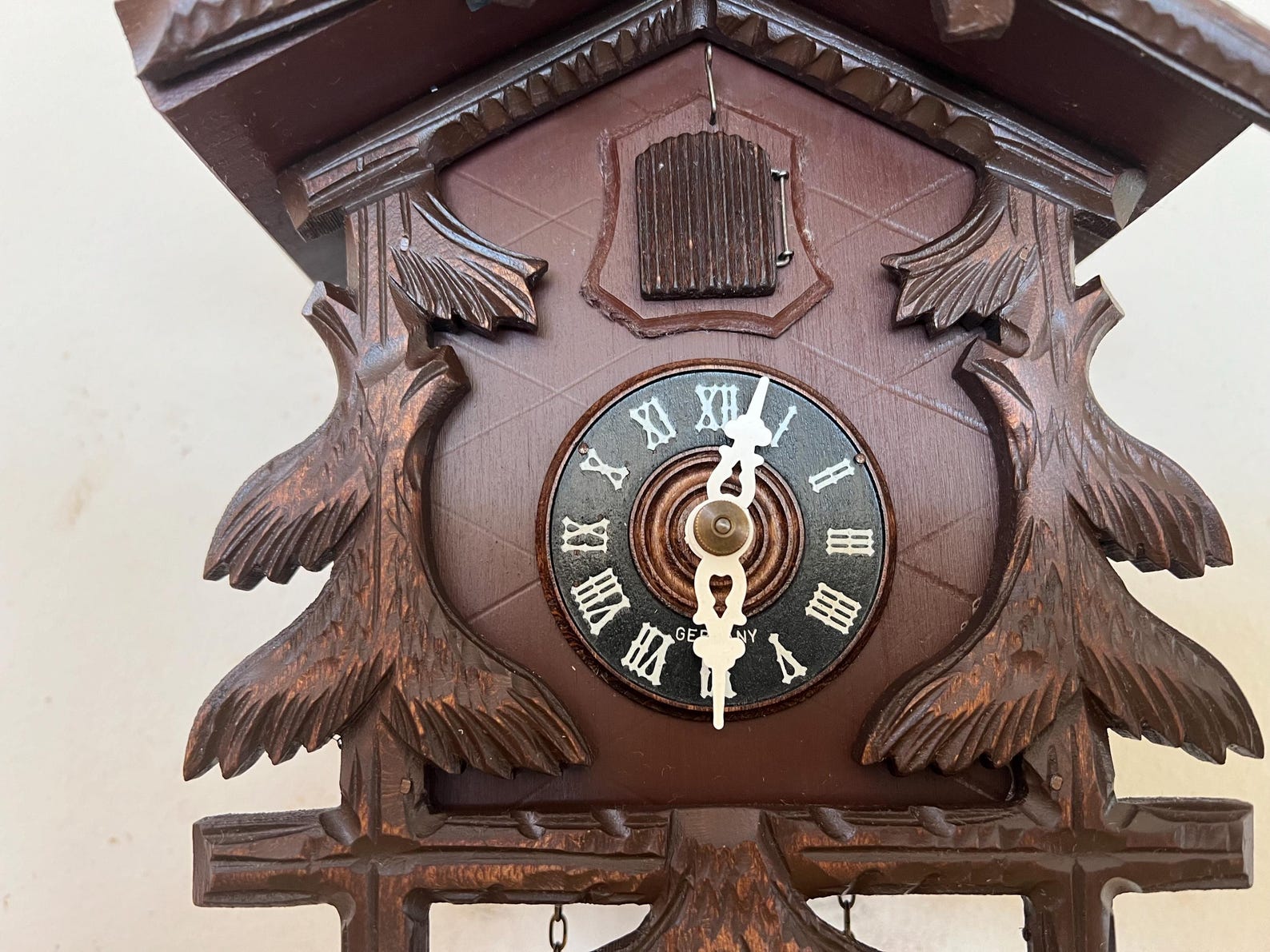 Cuckoo Clock, Squirrel Topper Working Vintage, Black Forest German Made ...