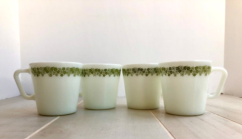 Pyrex Spring Blossom Crazy Daisy Coffee Milk Glass Mugs - Etsy