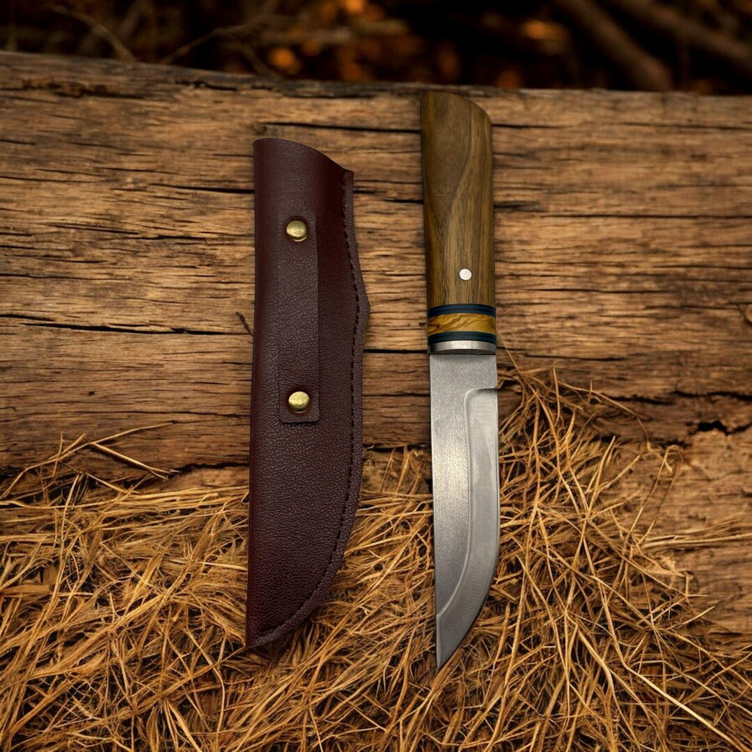 Individuelles finnisches Puukko-Messer: Handgefertigter Griff aus ...