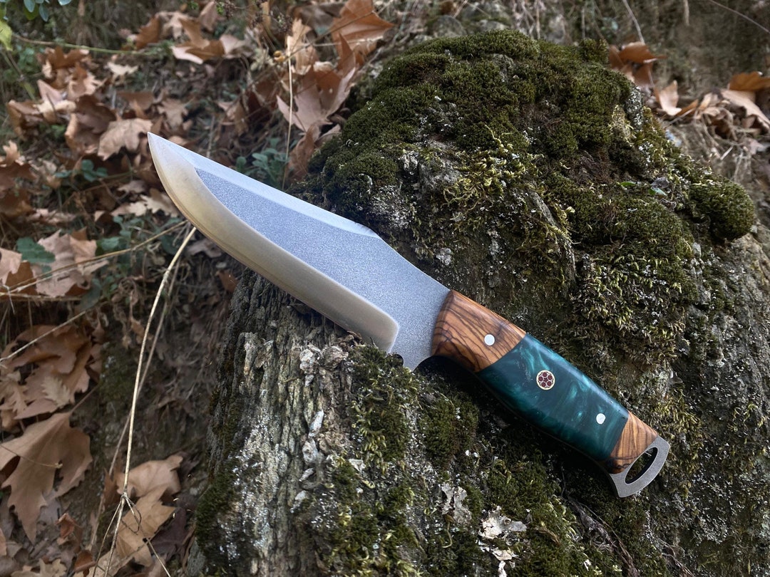 Custom Bowie Knife: Handmade Walnut & Epoxy Handle, Stainless Steel ...