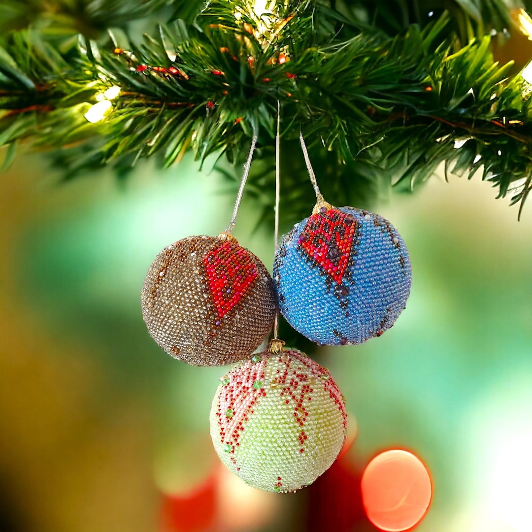 Beaded Crochet Christmas Ornament Holiday Tree Balls Bauble Beads ...