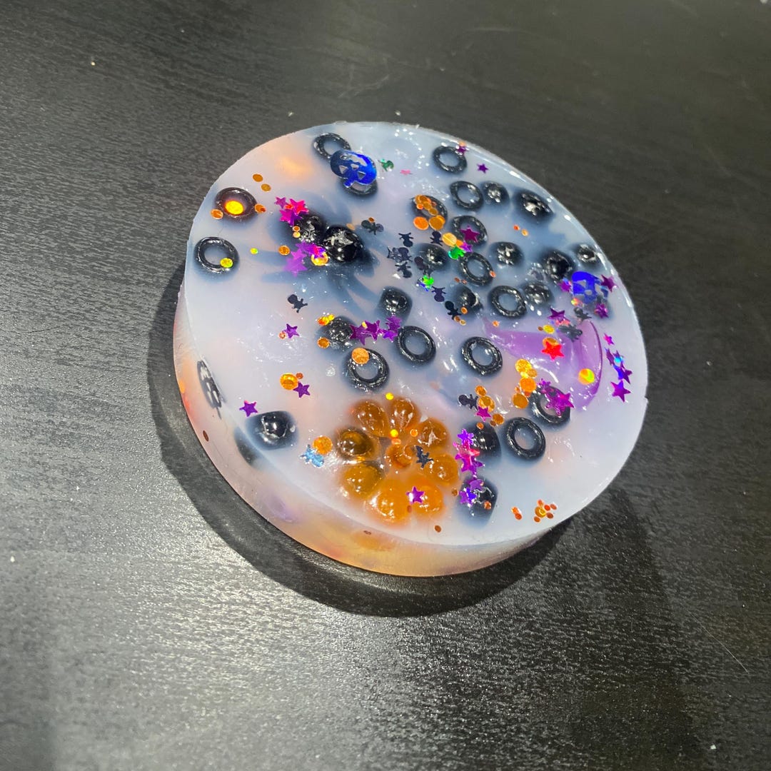 HANDMADE | Silicon Fidget “pick Me” Disk | Beads and Charms | Fidget ...