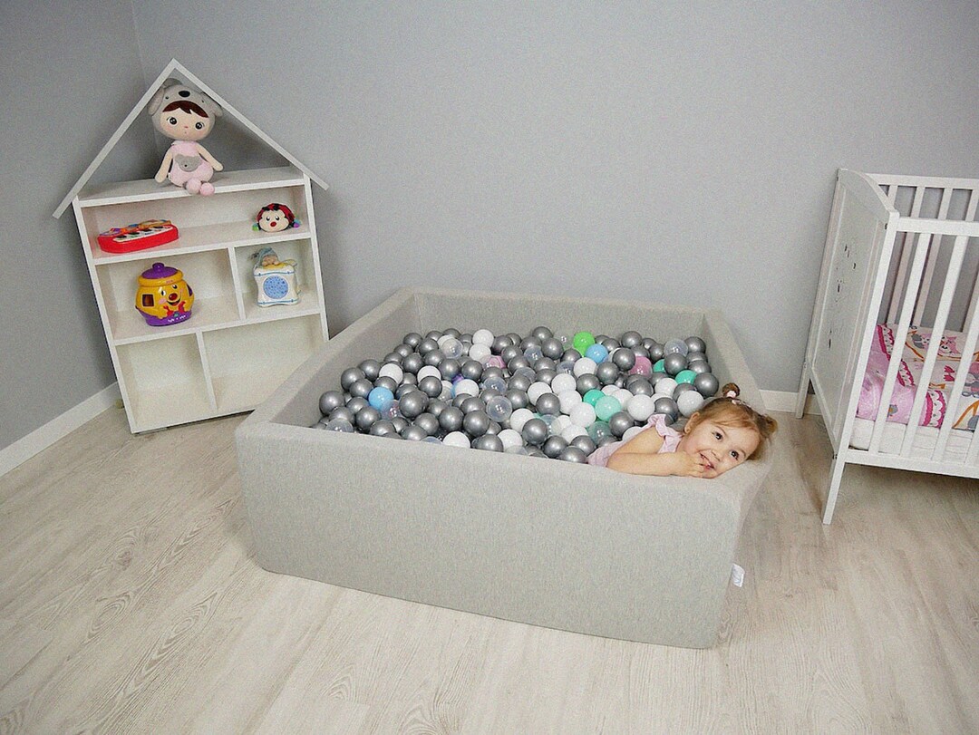 XXL Square Pool 110x110x40 Large Set, 800 Balls Many Colors Baby Foam ...