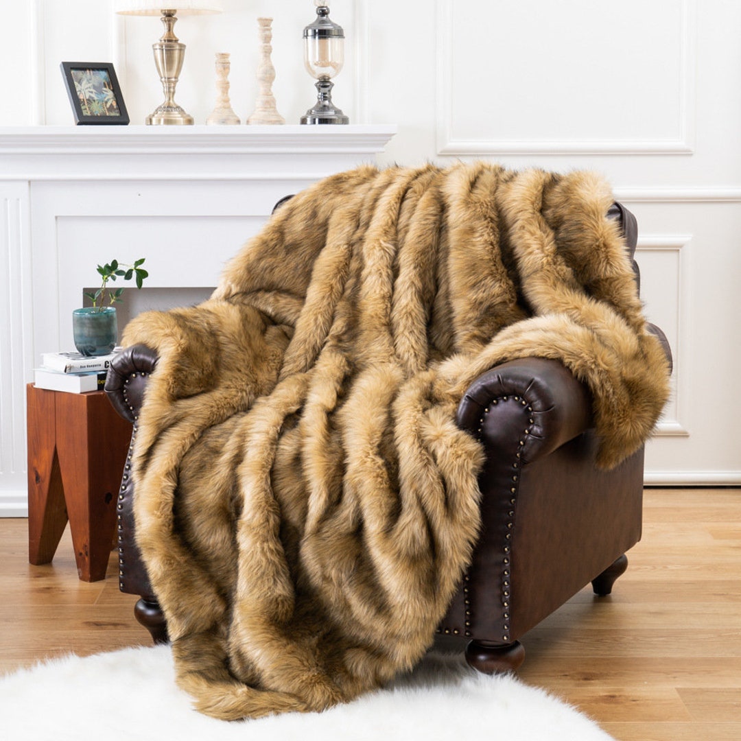 Luxury Soft Faux Fur Blanket / Faux Fur Couch Throw Blanket and ...