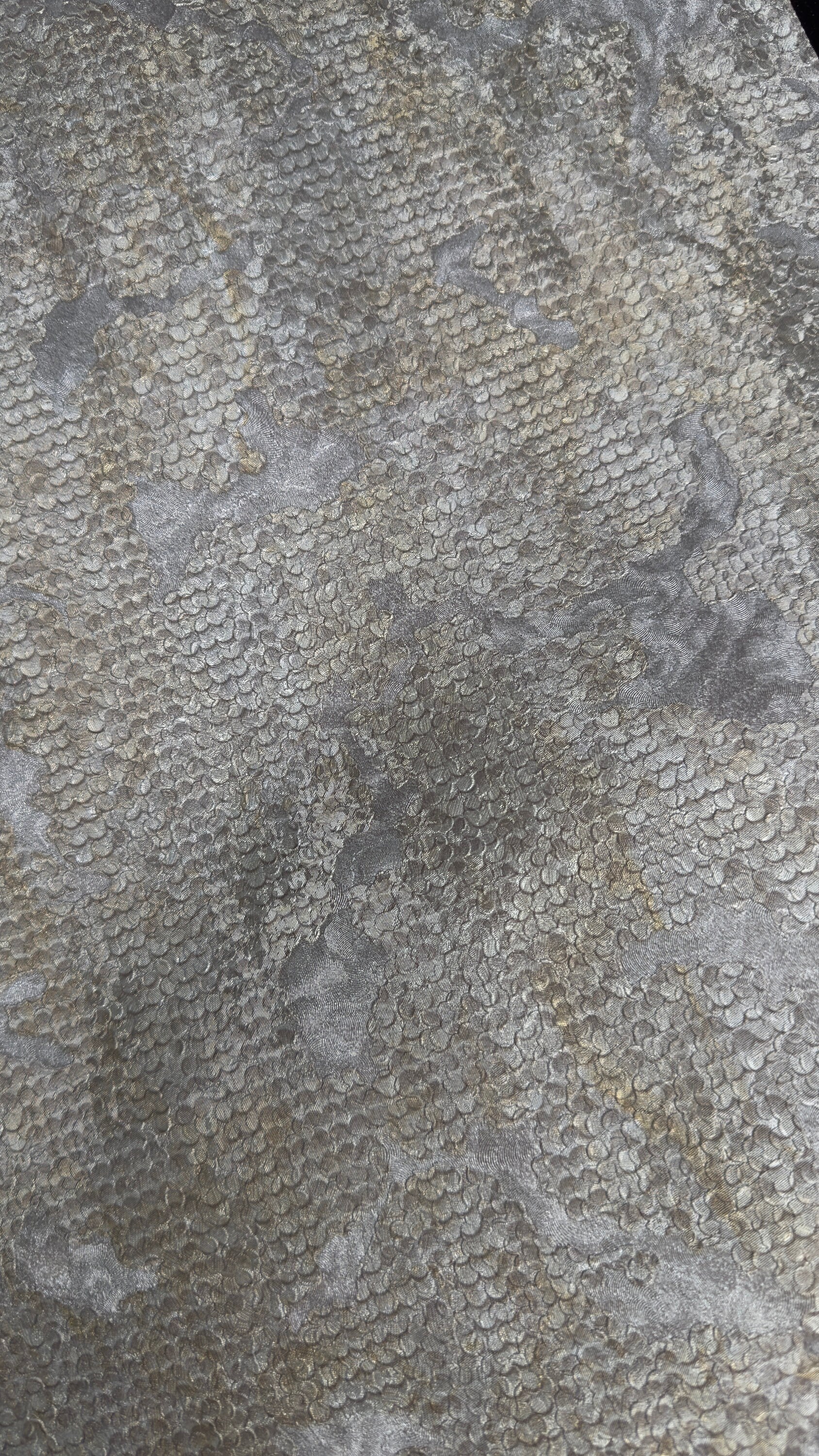 Metallic Light Gold Embossed Scales Wallpaper 3D Textured Wallpaper ...