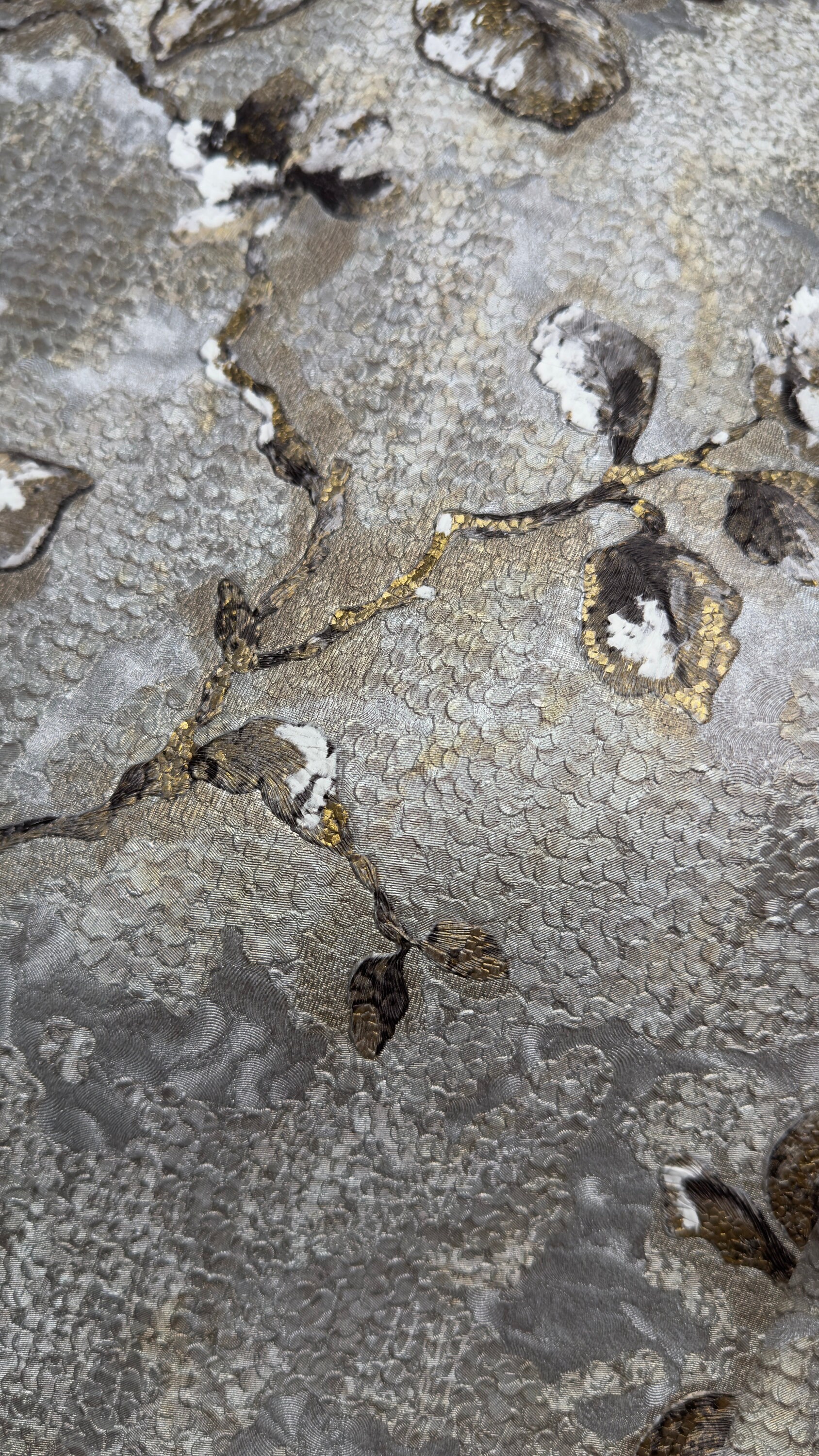 Metallic Gold Embossed Floral Scales Wallpaper 3D Textured Wallpaper ...