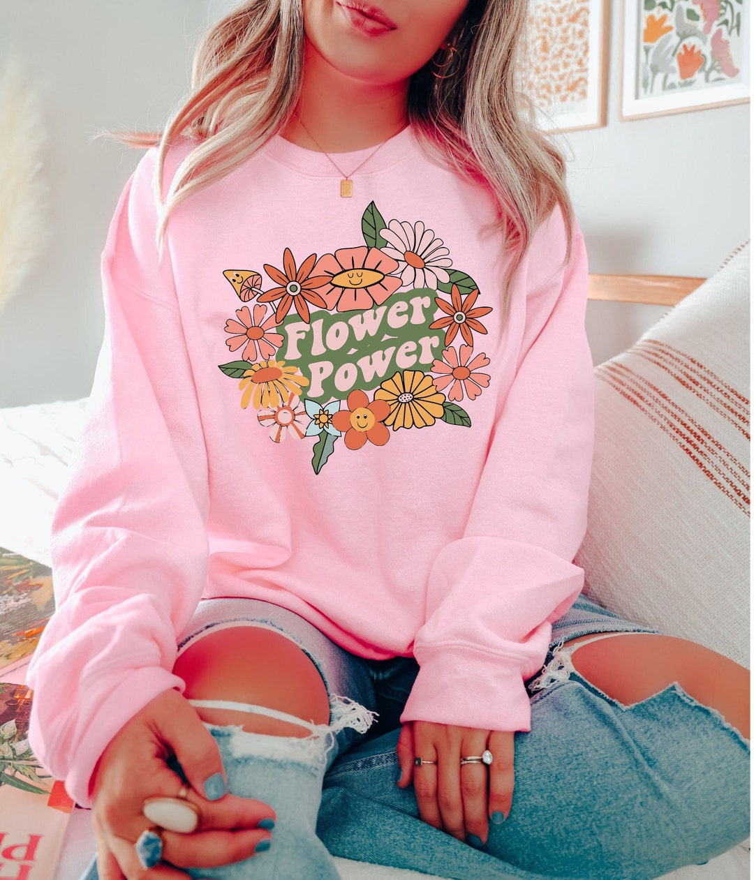 Trendy Flower Power Retro 60' and 70's Style Sweatshrit, Vintage Flower ...