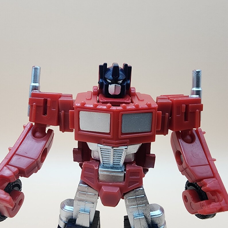 TRANSFORMERS G1 Optimus Prime COE 3 Transforming Plastic Action Figure ...
