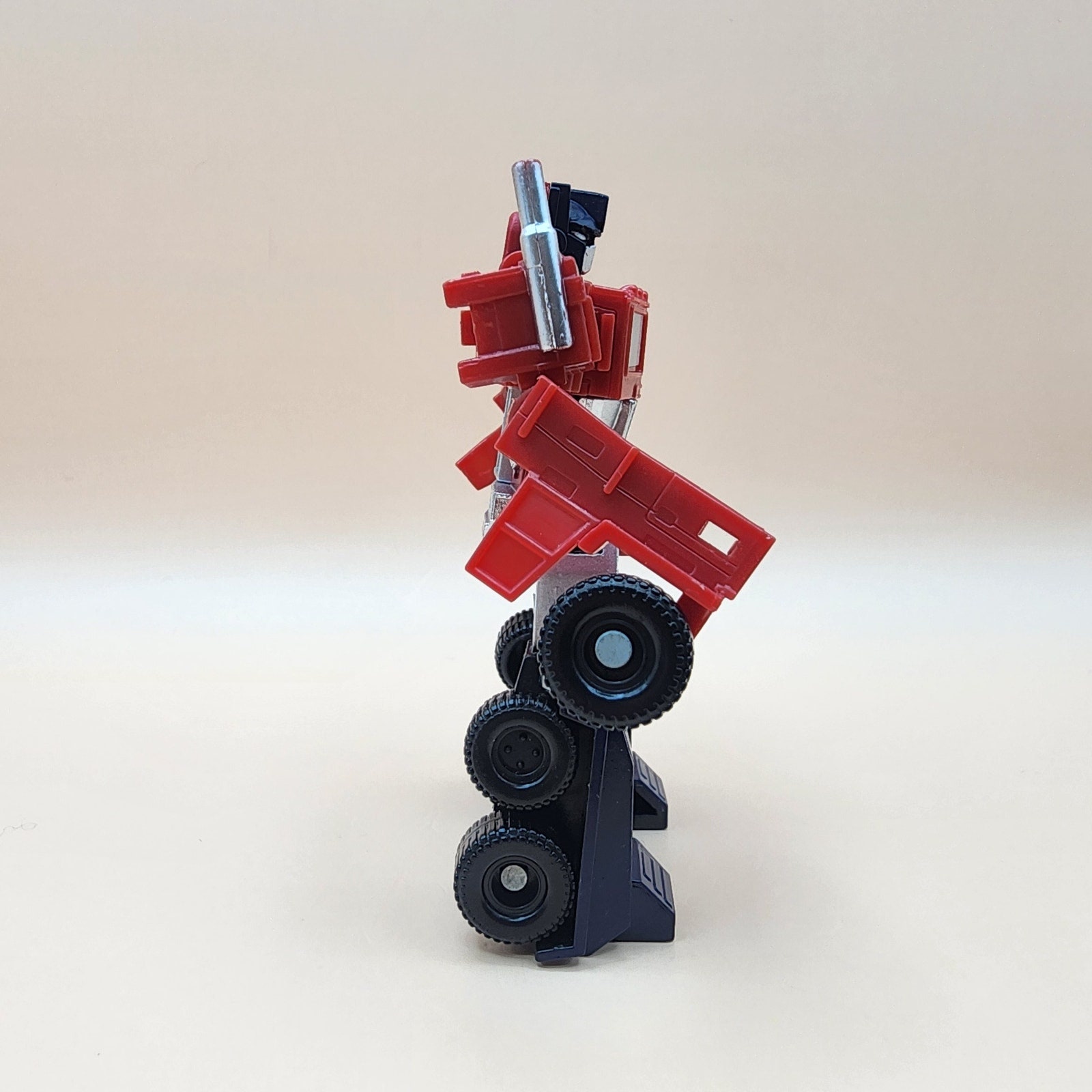 TRANSFORMERS G1 Optimus Prime COE 3 Transforming Plastic Action Figure ...