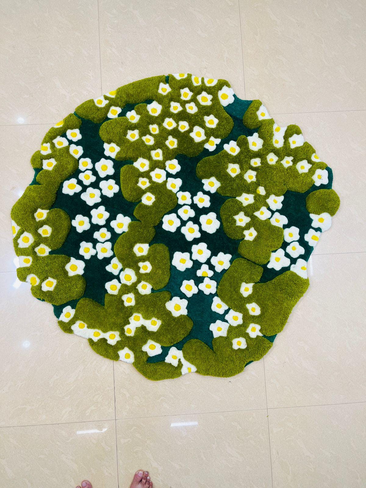 Hand-tufted Wool Flower Rug: Boho Cottagecore Daisy Carpet Living Room ...