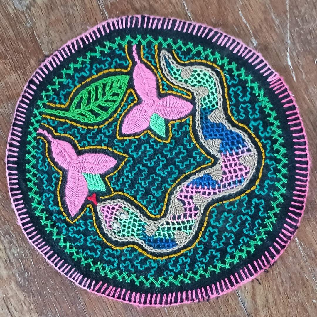 Shipibo Ayahuasca Snake Bobinsana Embroidered Altar Cloth Handmade Made ...