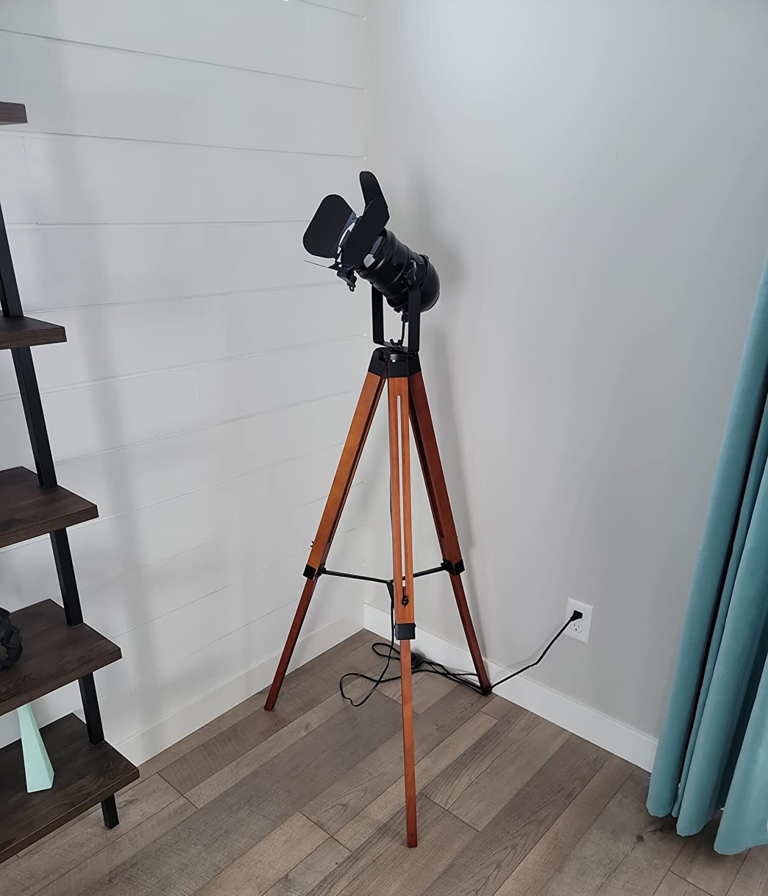 Cinema Spotlight, Vintage Industrial Tripod Lamp, Adjustable Lamp ...