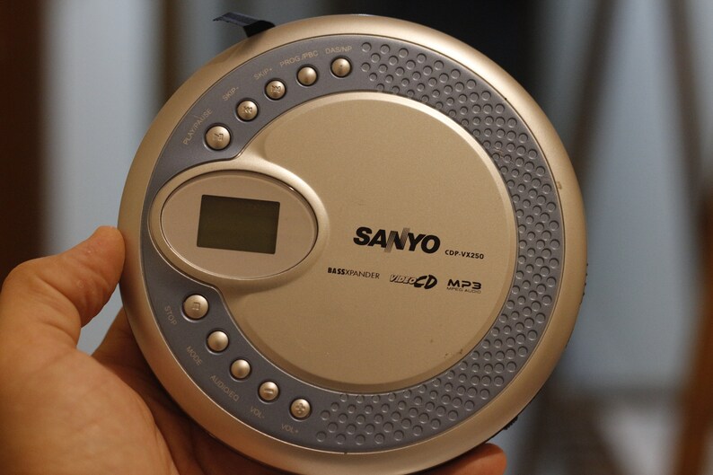 Vintage Sanyo Discman CD Compact Player Sanyo Discman CD - Etsy