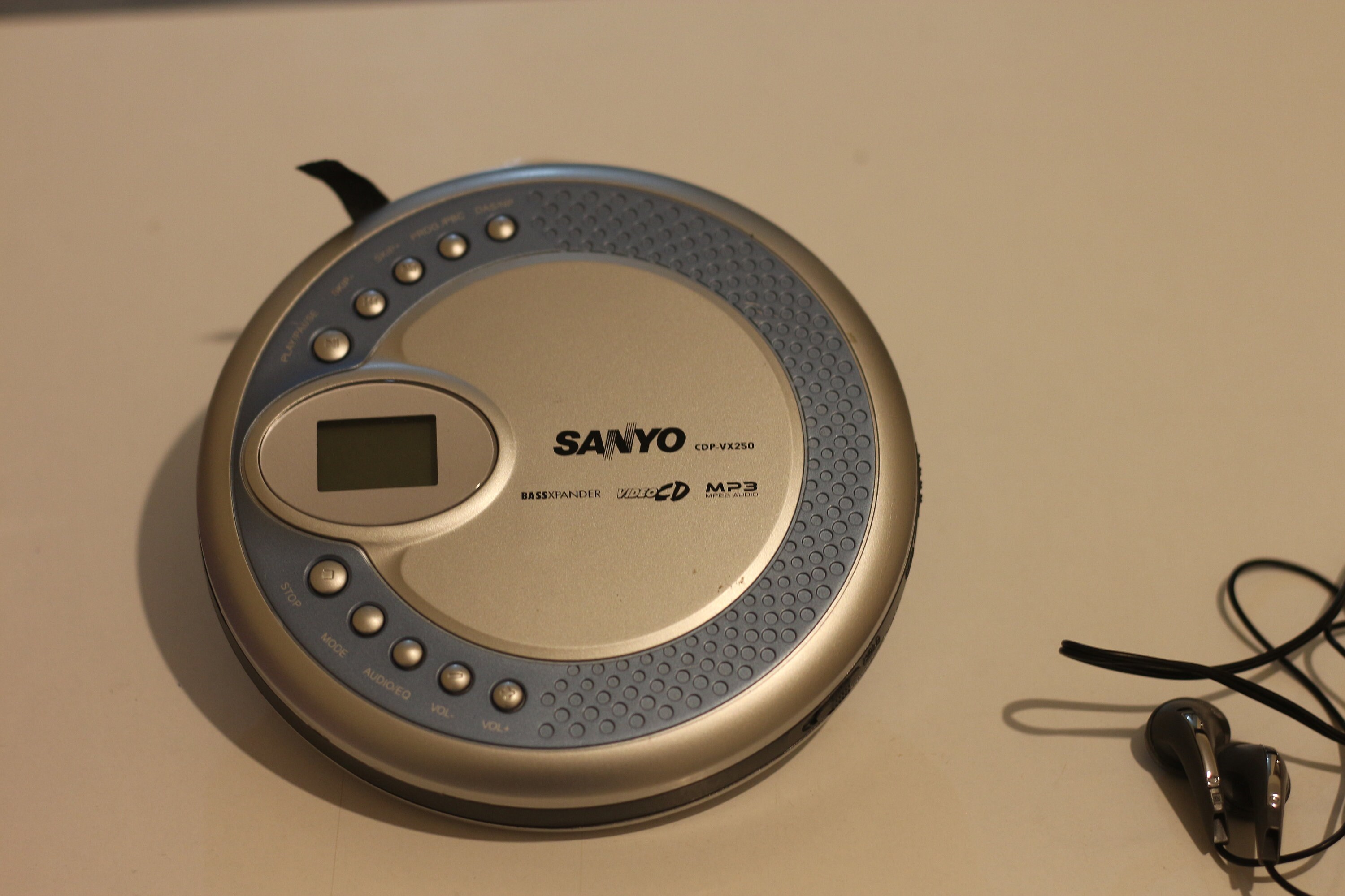 Vintage Sanyo Discman CD Compact Player Sanyo Discman CD - Etsy