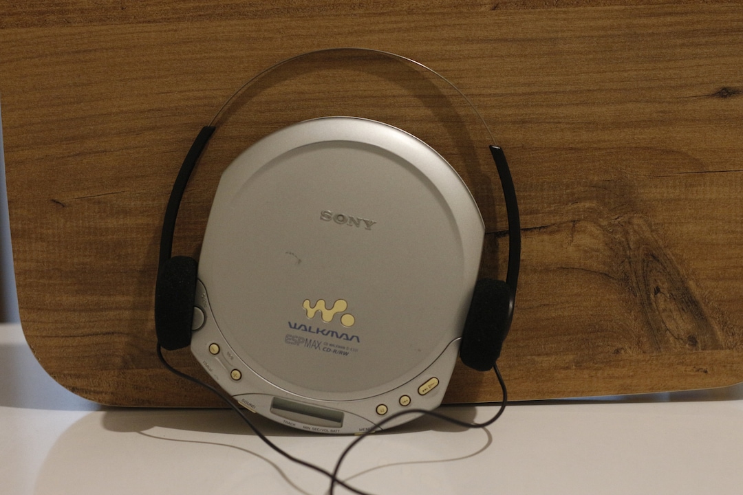 Vintage Sony Walkman CD Compact Player, Sony Walkman, CD Player, Walkman, Sony Walkman With ...