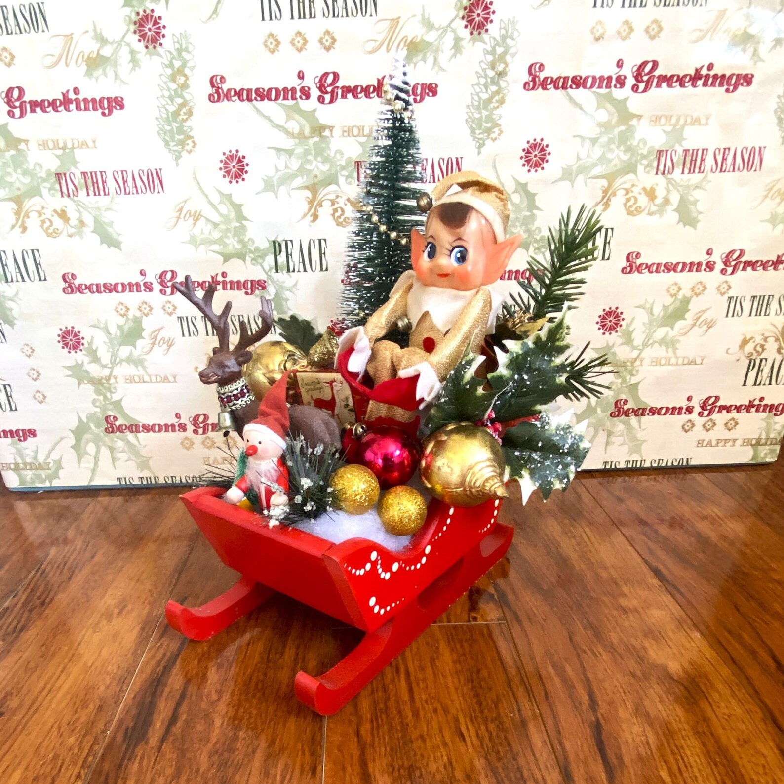 Red Sleigh-gold Lamé Knee Hugger Elf Diorama/wooden Sleigh-vintage Gold ...