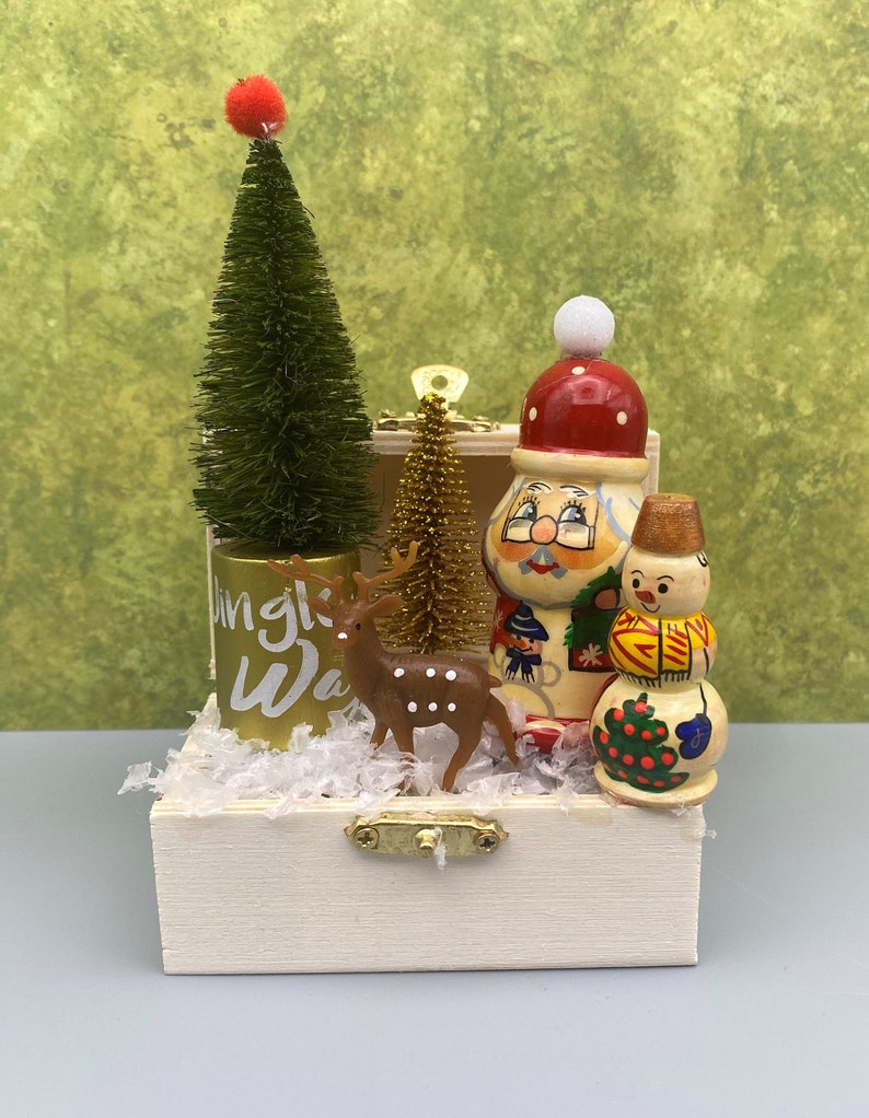Handmade Christmas Diorama/tiered Tray Decorations/santa and - Etsy