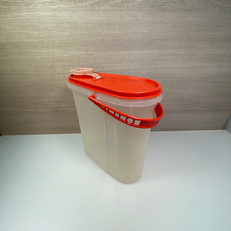 Vintage Tupperware 2 Quart Container/ Buddy Pitcher With Pour Spout ...