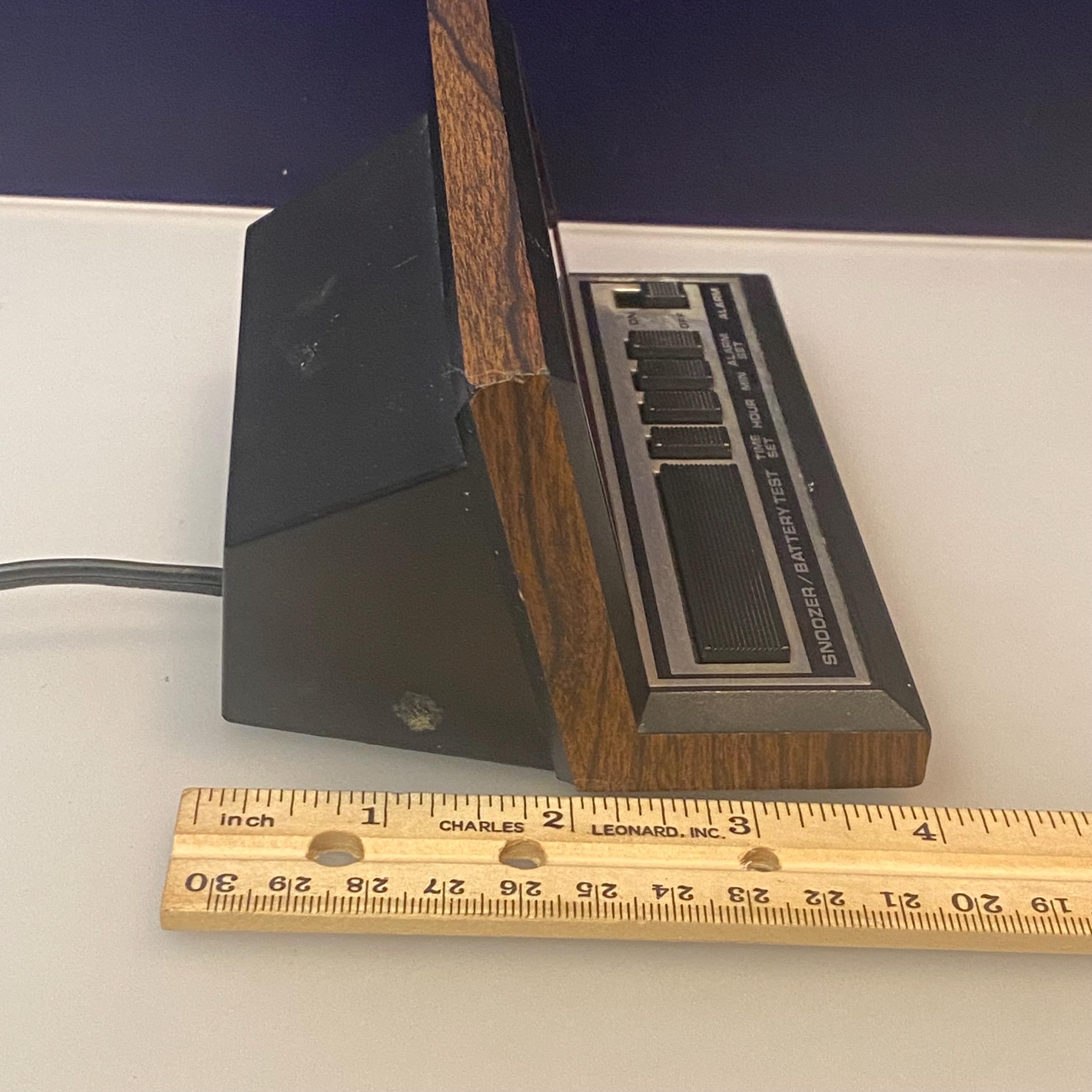 Vintage Spartus LED Alarm Clock: 1970s Retro Faux Wood Grain - Etsy