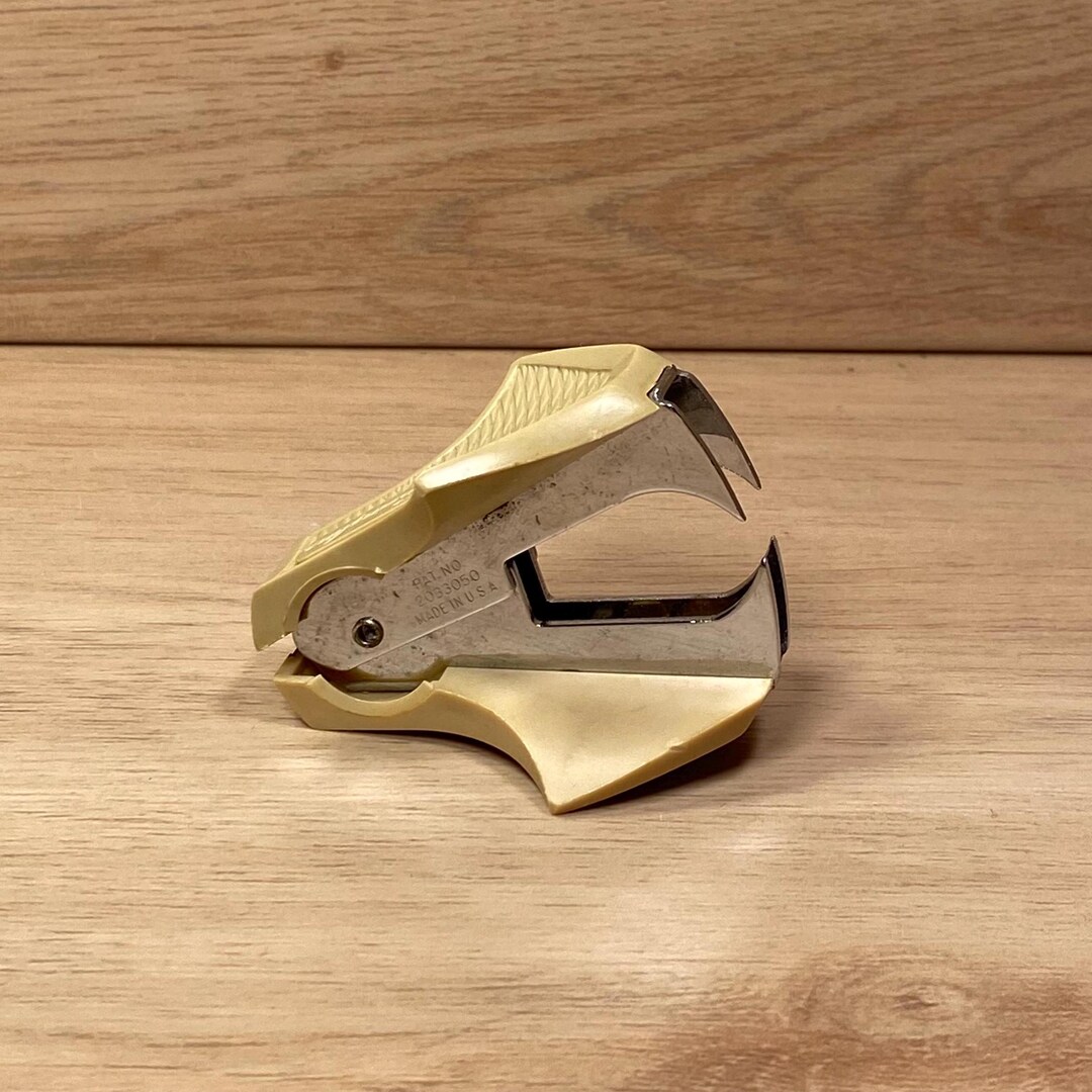 Vintage 1950s Swingline Staple Remover, Tan/putty, Model 100, USA Made ...