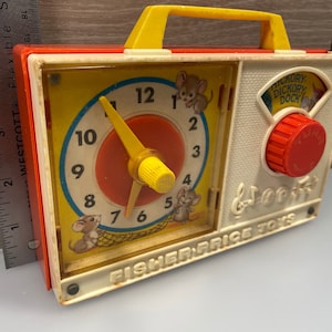Vintage Fisher Price Hickory Dickory Dock Musical Clock Radio Toy Made ...