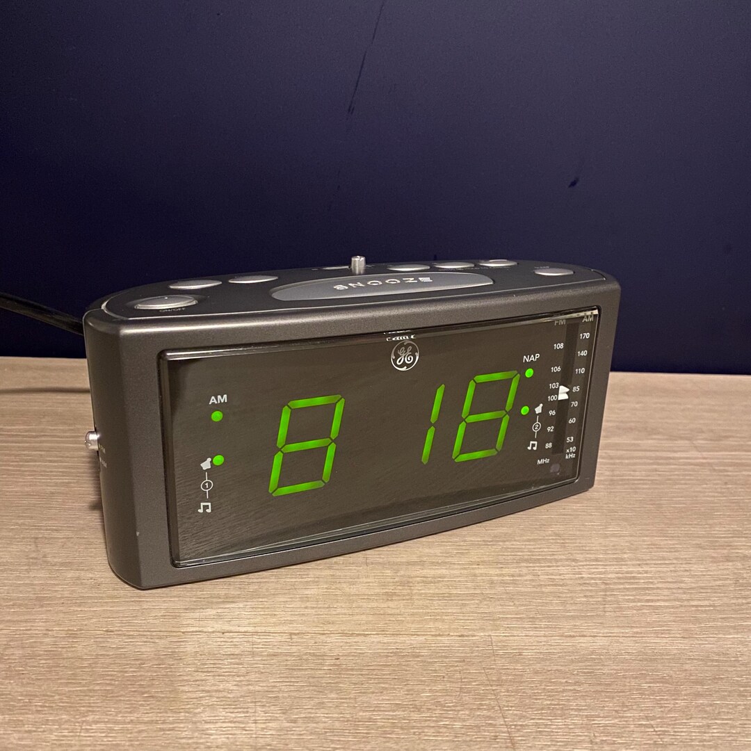 Vintage GE Digital Alarm Clock Radio – 90s Retro Green Display - Etsy