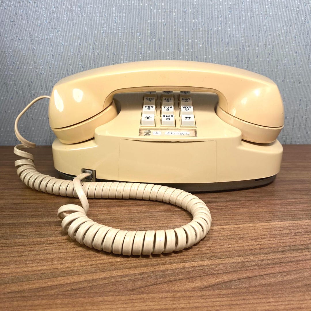 Vintage 1958 AT&T Beige Princess Bell Touch Tone Desk Telephone. Made ...