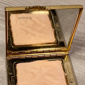 Vintage 50s Powder Compact From Volupte Goldtone Brass Starburst ...