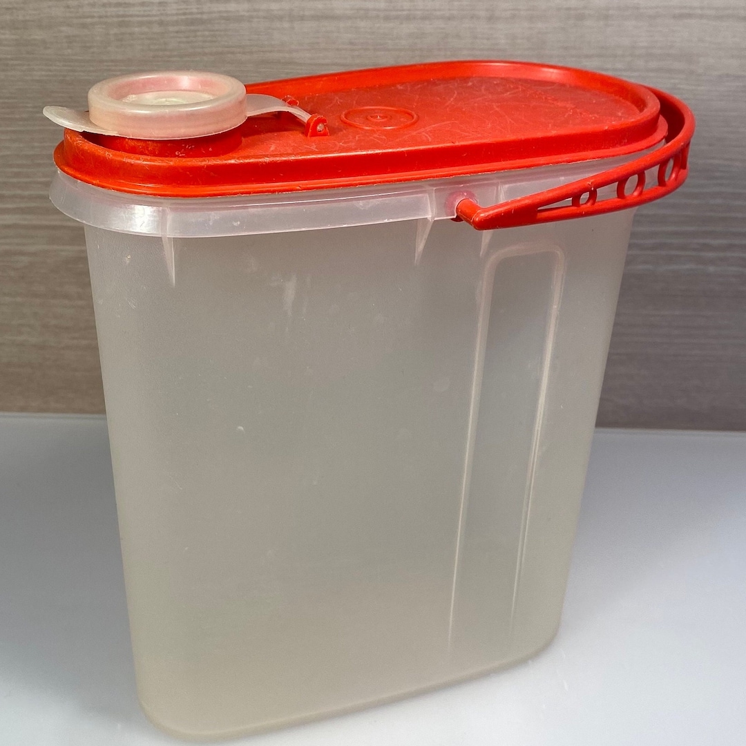Vintage Tupperware 2 Quart Container/ Buddy Pitcher With Pour Spout ...