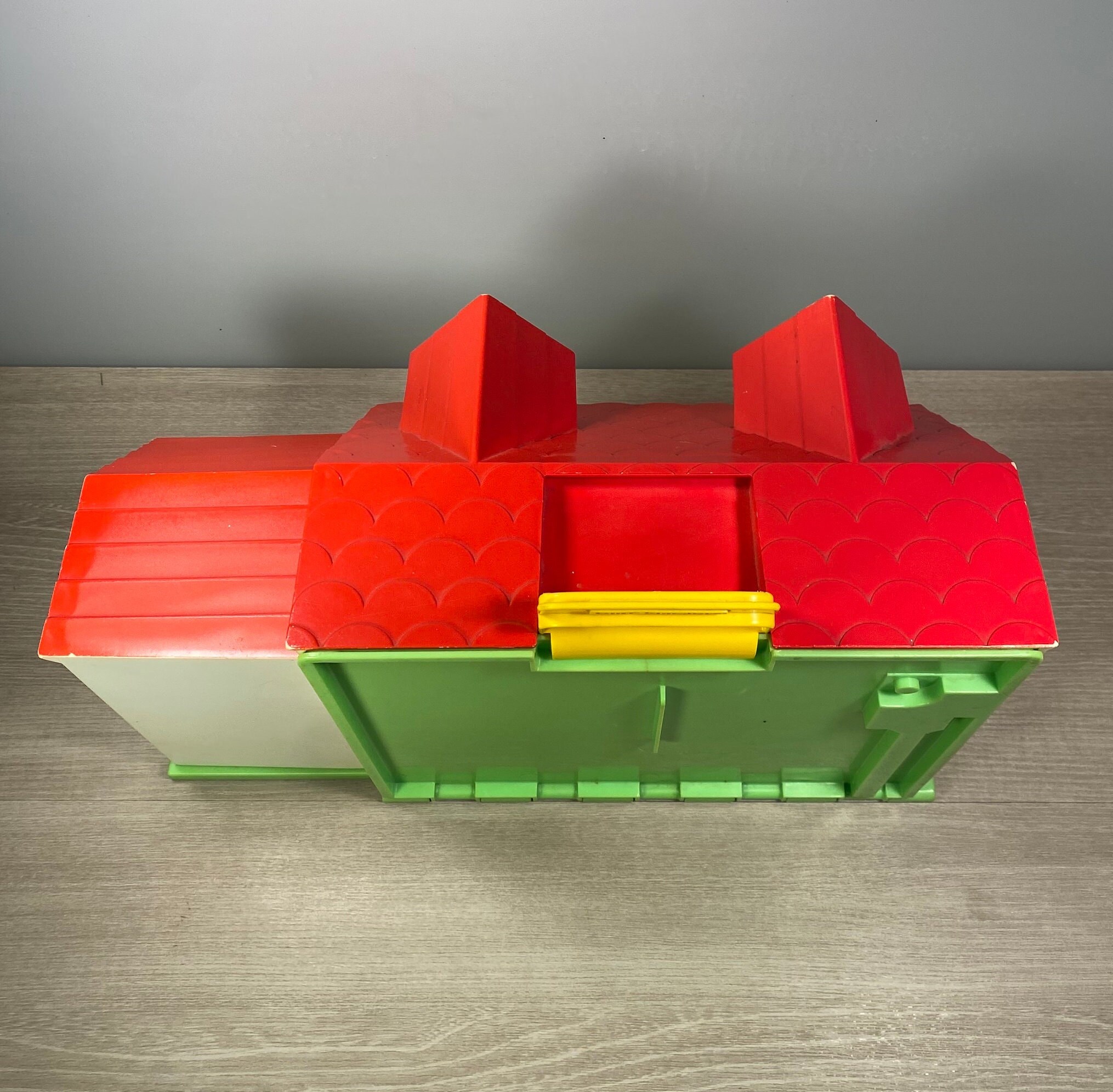 Hello Kitty House 70s/80s Fold Down Exterior Working Gate Pop up Flower ...