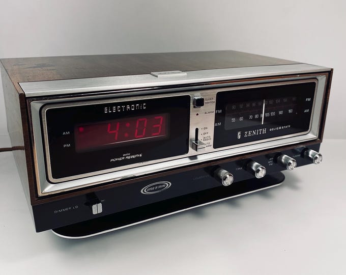 Vintage Zenith Solid State Electronic Circle of Sound Clock Radio From ...