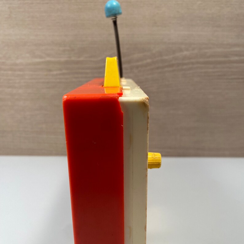 Vintage Fisher Price Hickory Dickory Dock Musical Clock Radio Toy Made ...