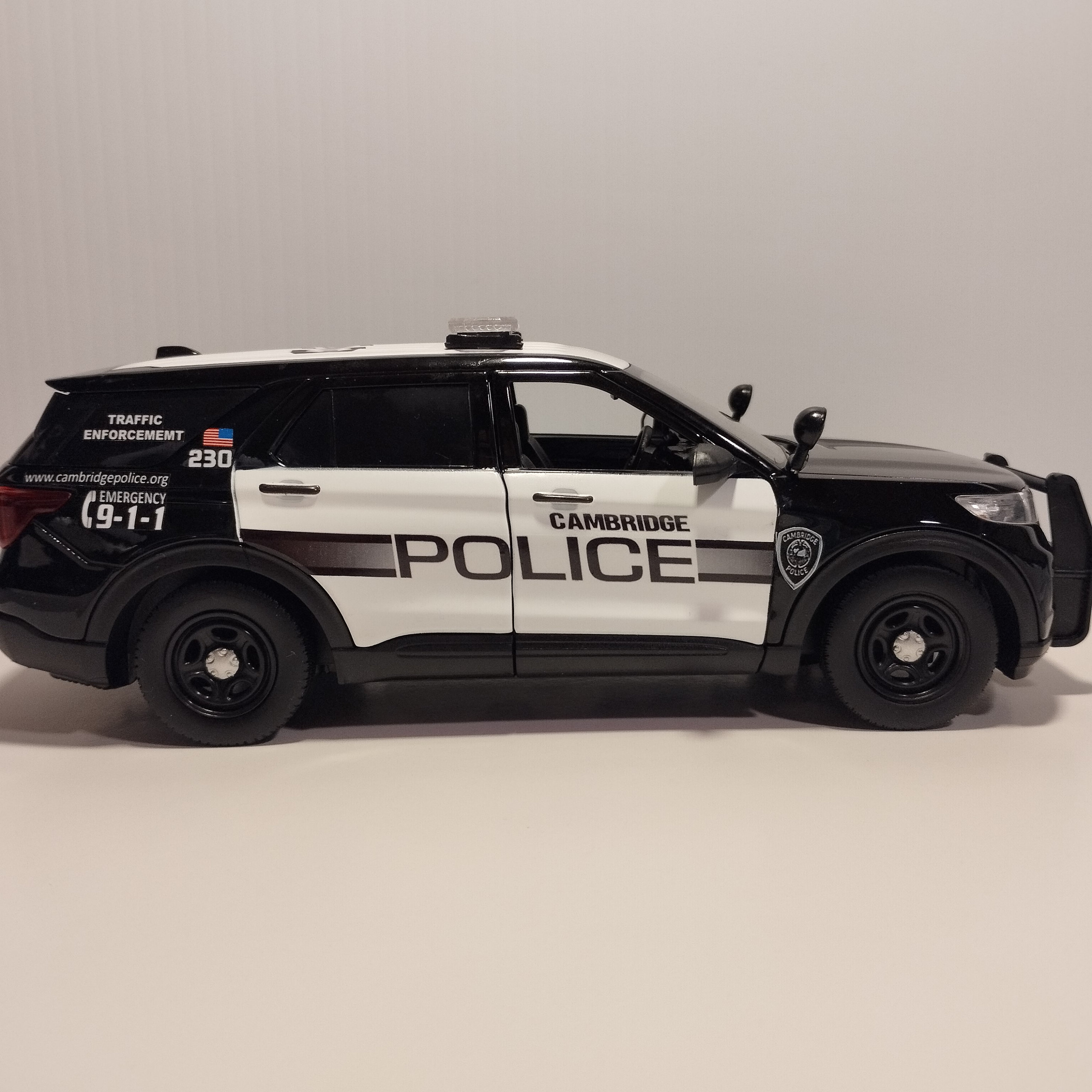 Cambridge Police Car 2022 Ford Interceptor Model Car Diecast 1:24 ...