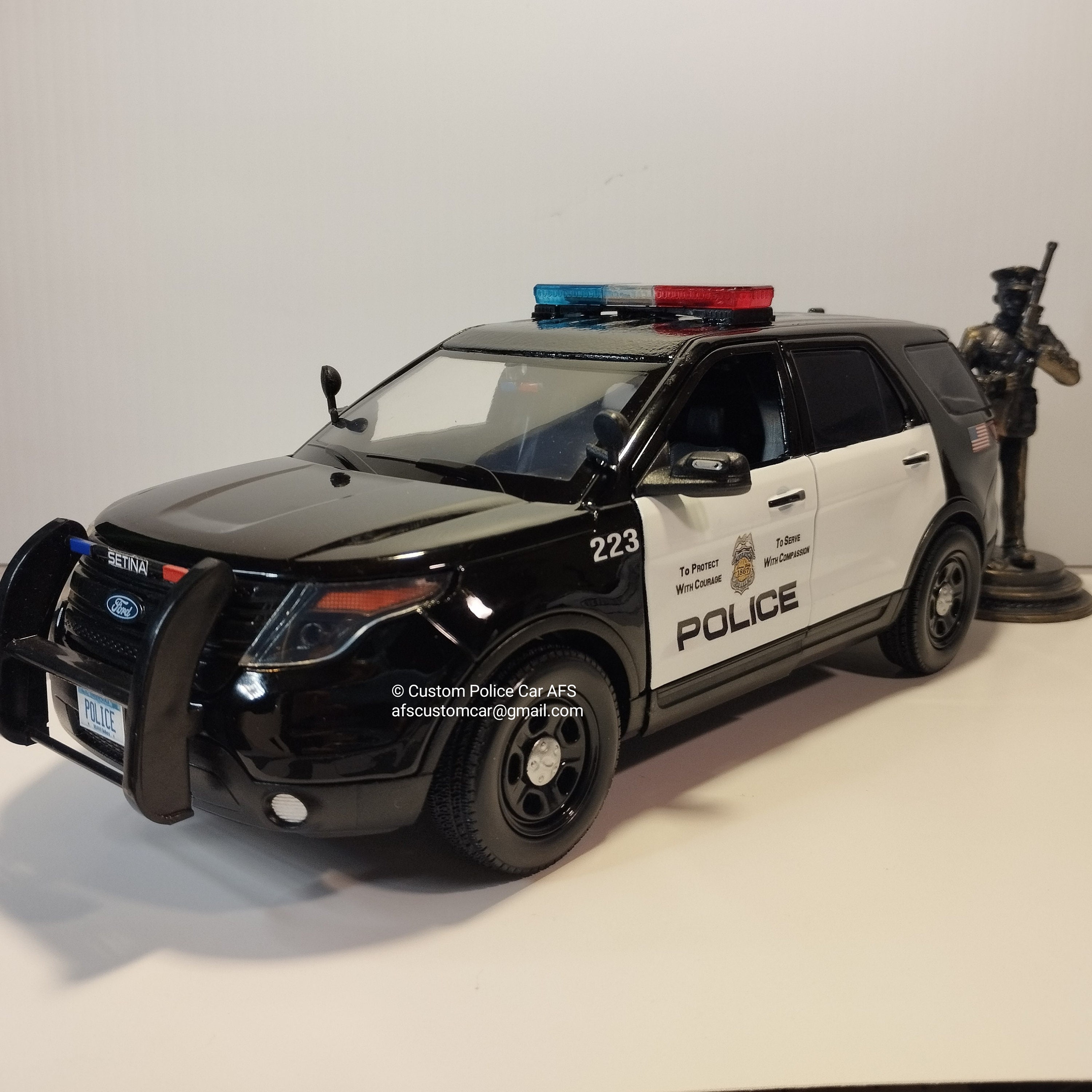 1/18 Minneapolis Ford Explorer Squad Car Ford Police Utility With Red ...