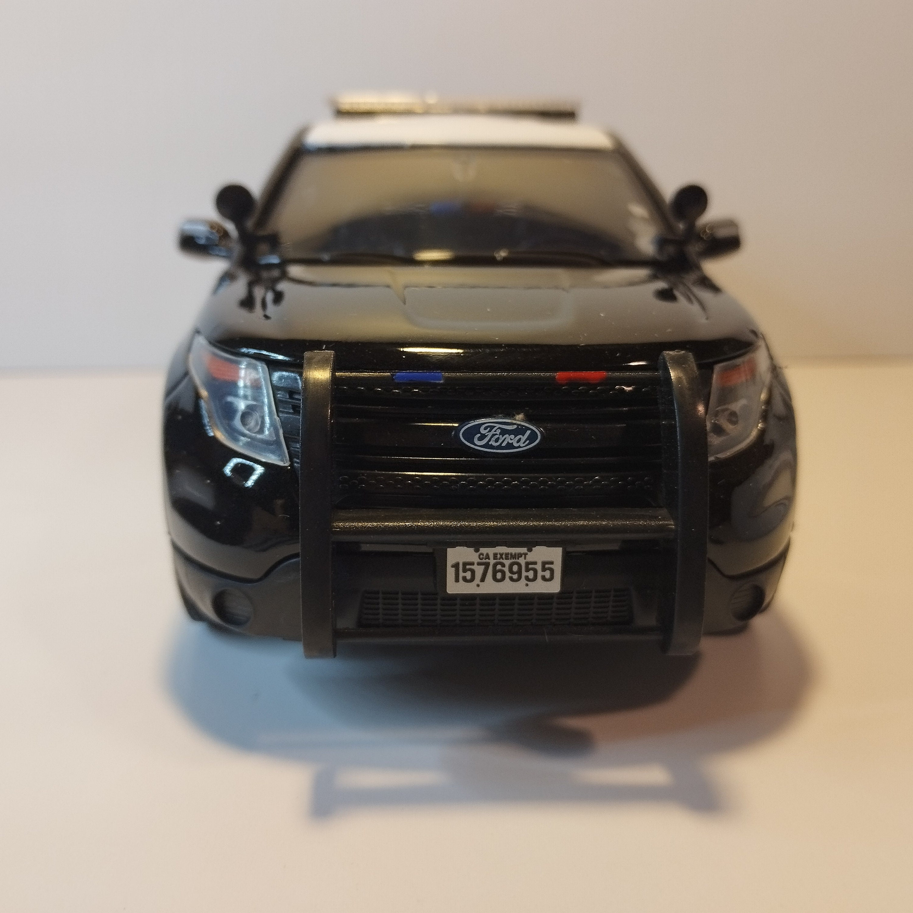 1:18 California Highway Patrol Police Car 2015 Ford Interceptor Utility ...