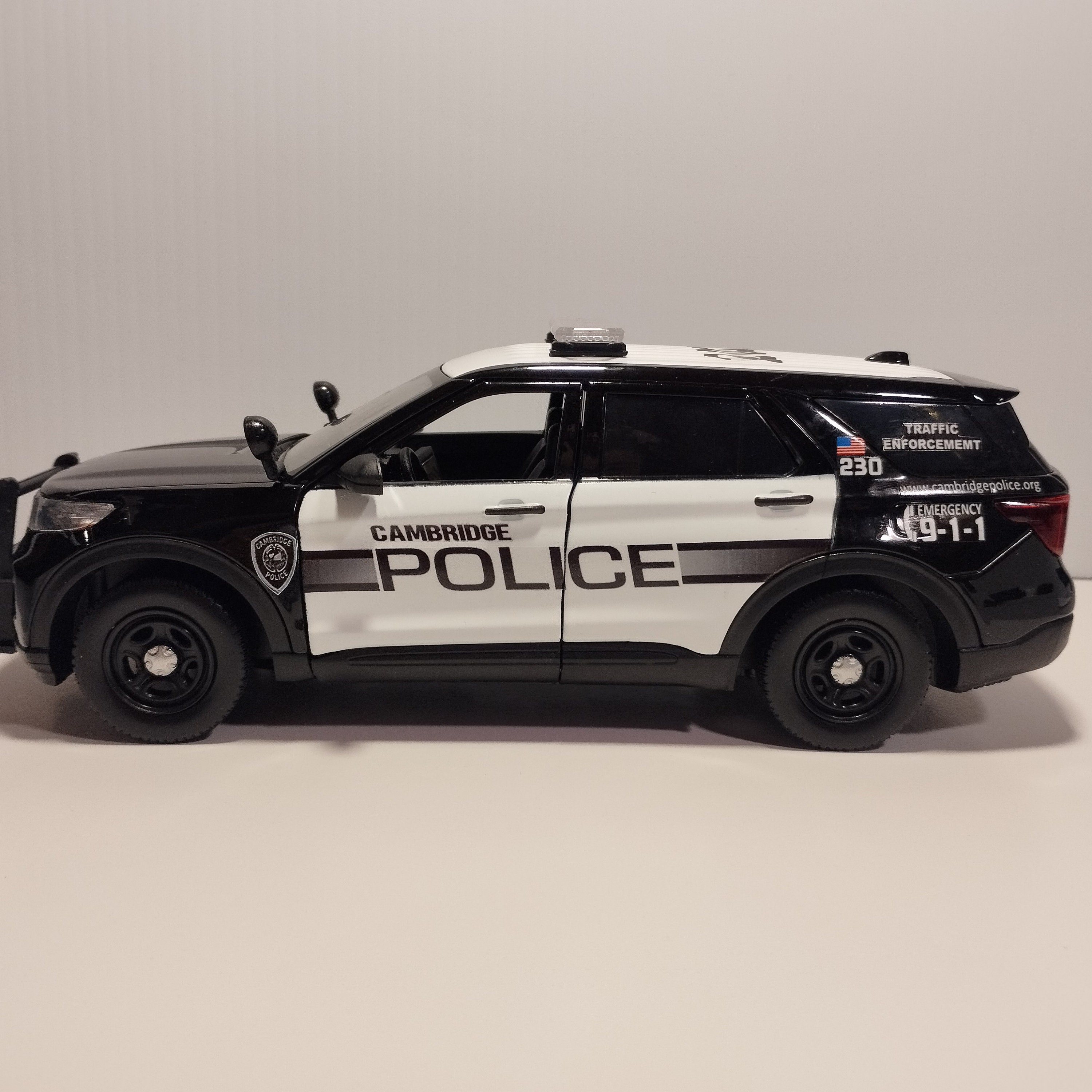 Cambridge Police Car 2022 Ford Interceptor Model Car Diecast 1:24 ...
