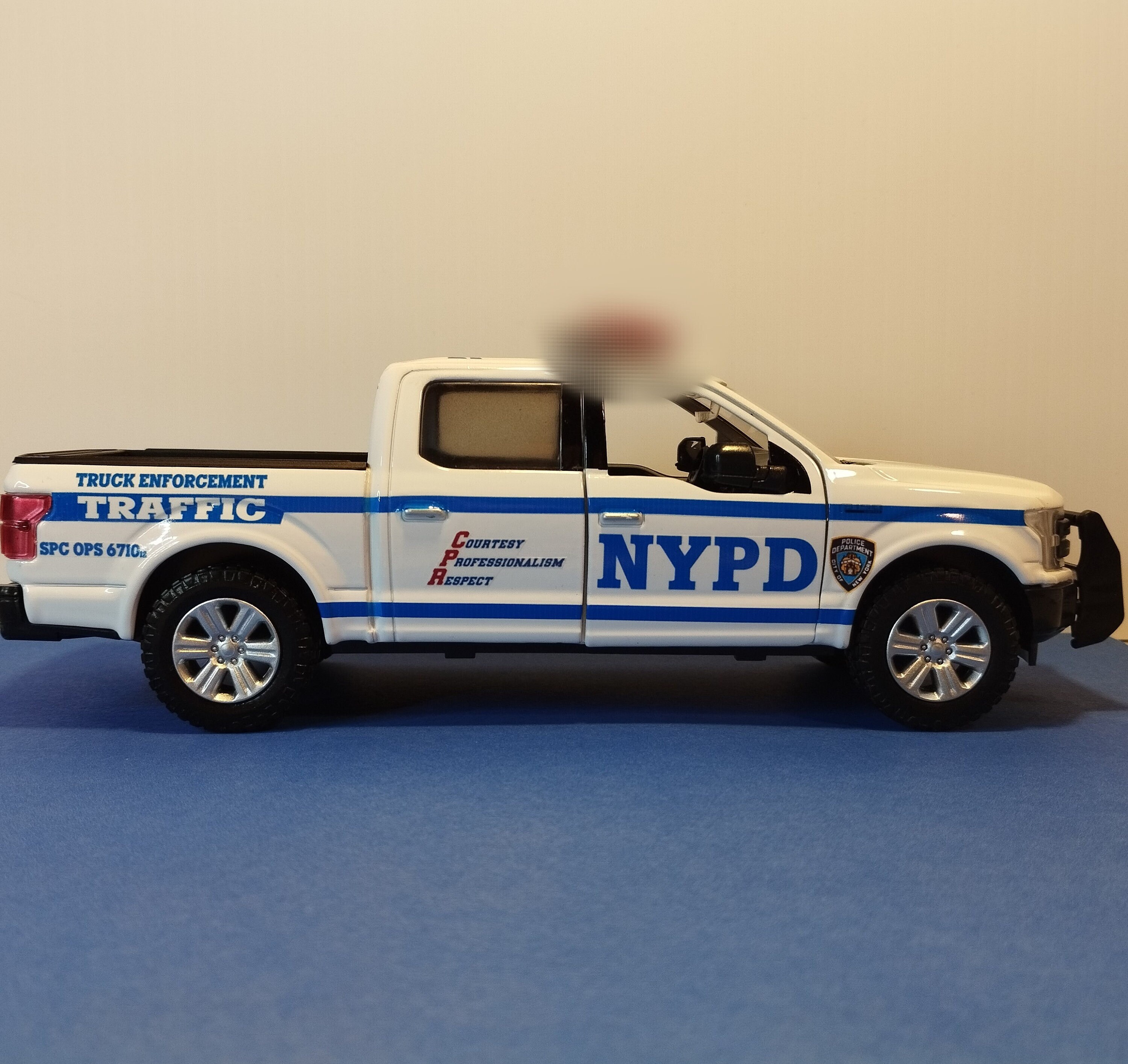 NYPD Truck Enforcement Traffic Police Car 1:27 Scale 2019 Ford F-150 ...