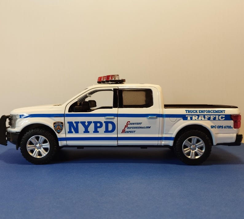 NYPD Truck Enforcement Traffic Police Car 1:27 Scale 2019 Ford F-150 ...