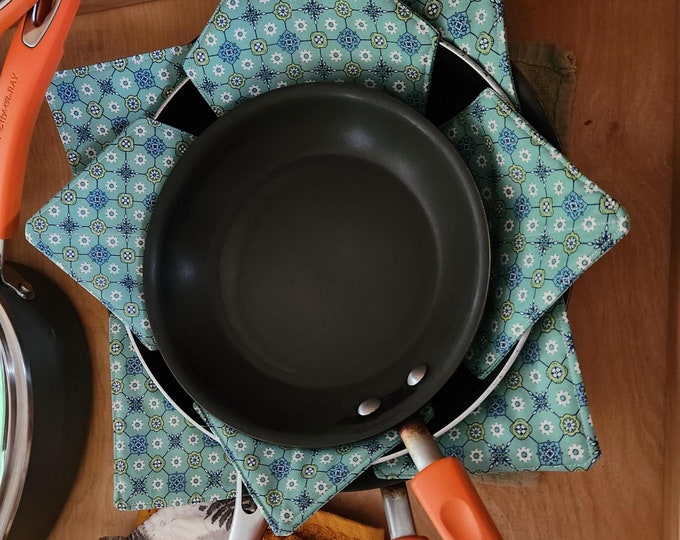 Green Background Pots and Pan Protector, Quilted Pan Protecters,, House ...