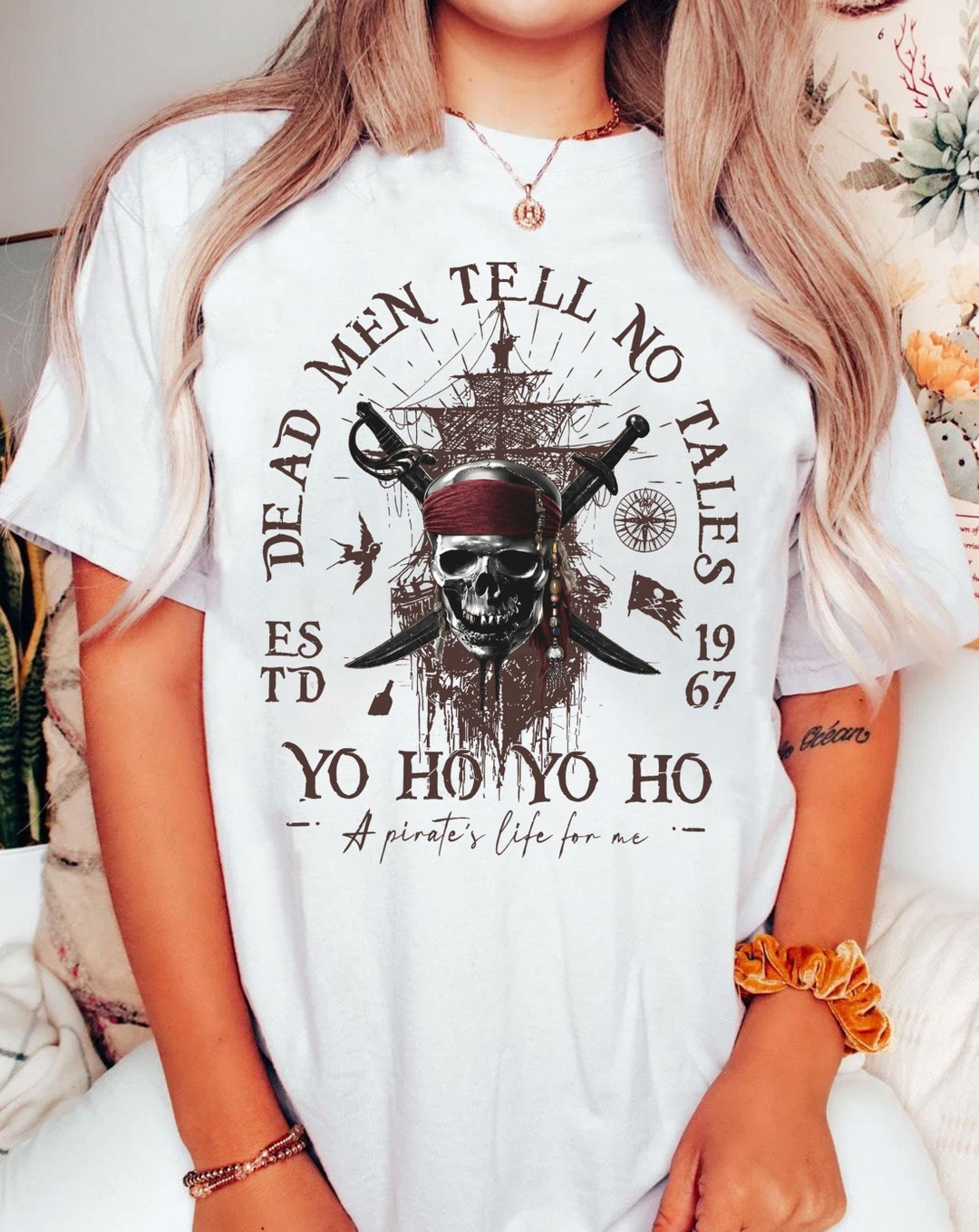 Retro Dead Men Tell No Tales 1967 Sweatshirt Disney Pirates T-shirt ...