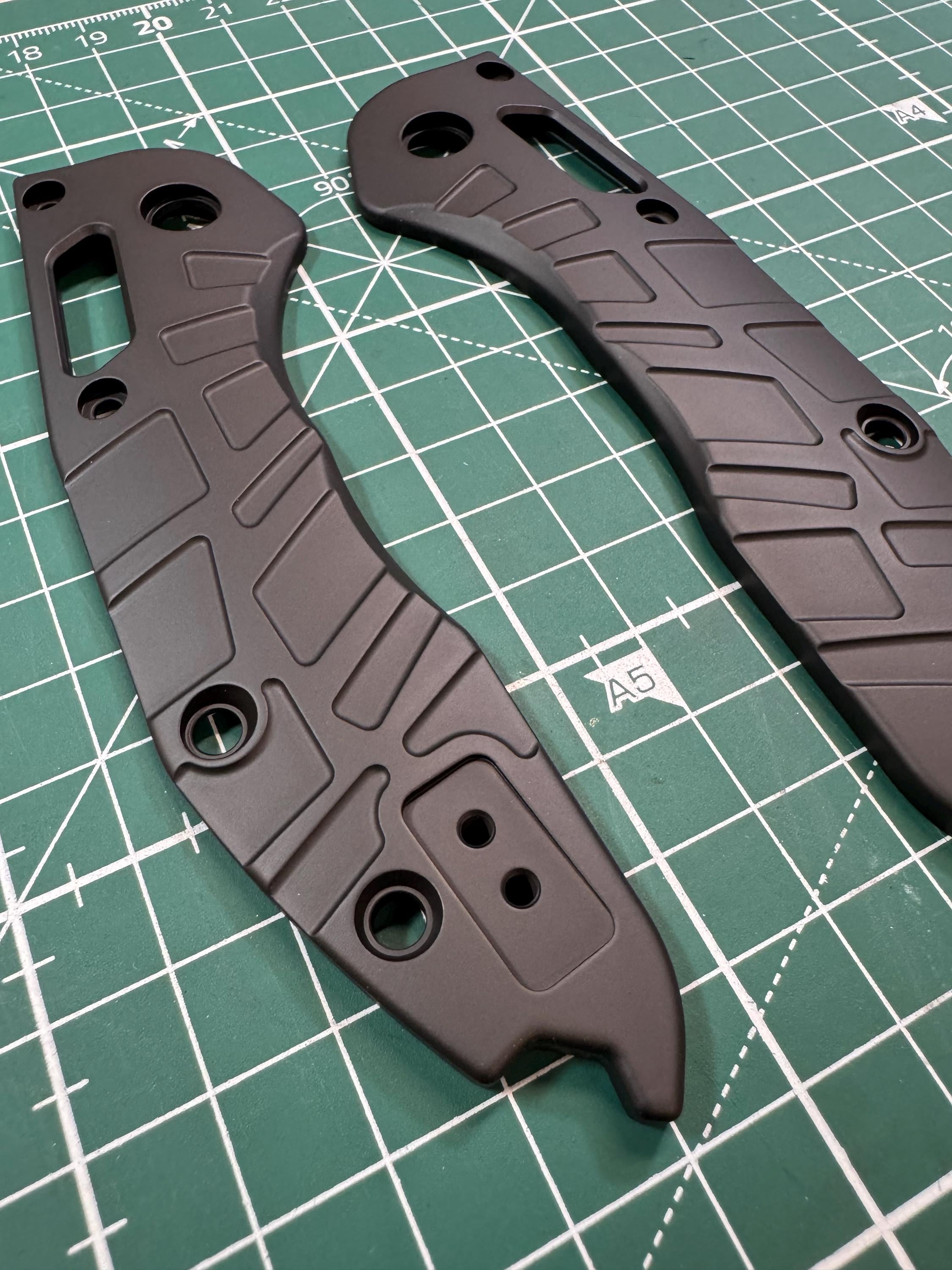 Microtech Stitch Ram-lock Gen 3 Titanium Scales V2 Coated With Cerakote ...