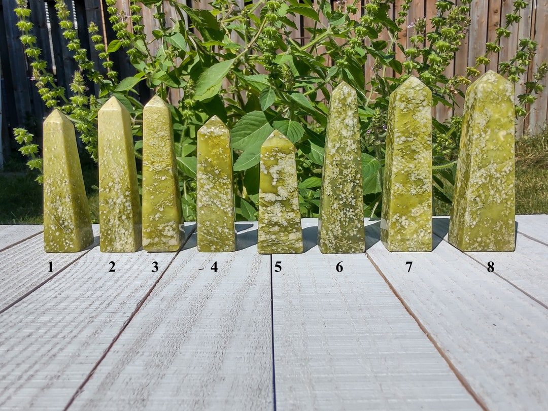 UV Reactive Yellow Serpentine Jade Tower/obelisk - Inner Peace ...