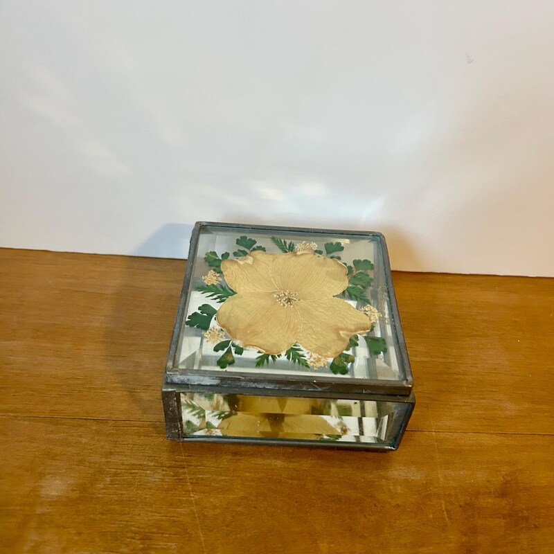 Vintage Glass Box - Etsy