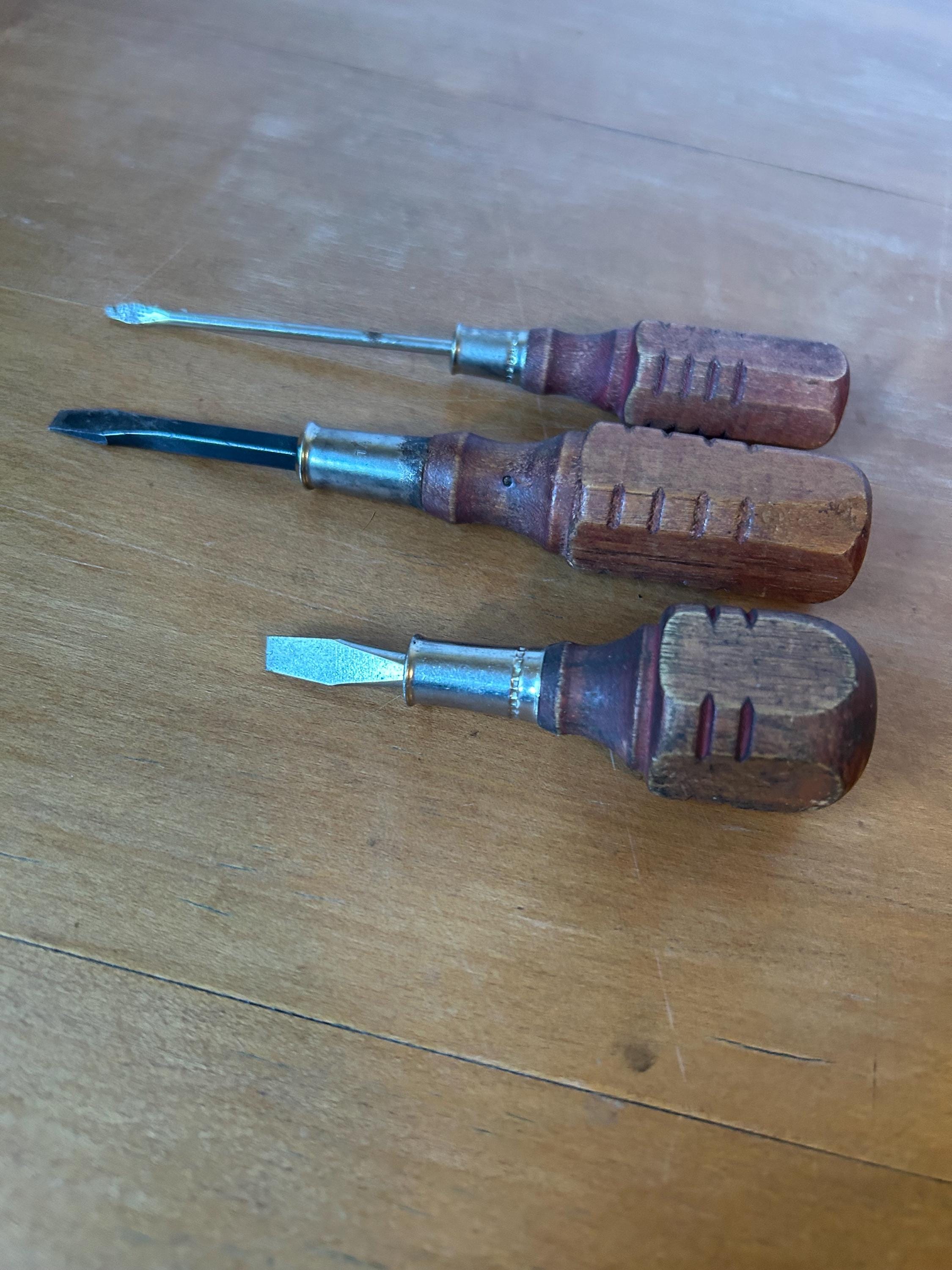 Vintage Small Screwdrivers Woodworking Tools Carpentry Phillips ...